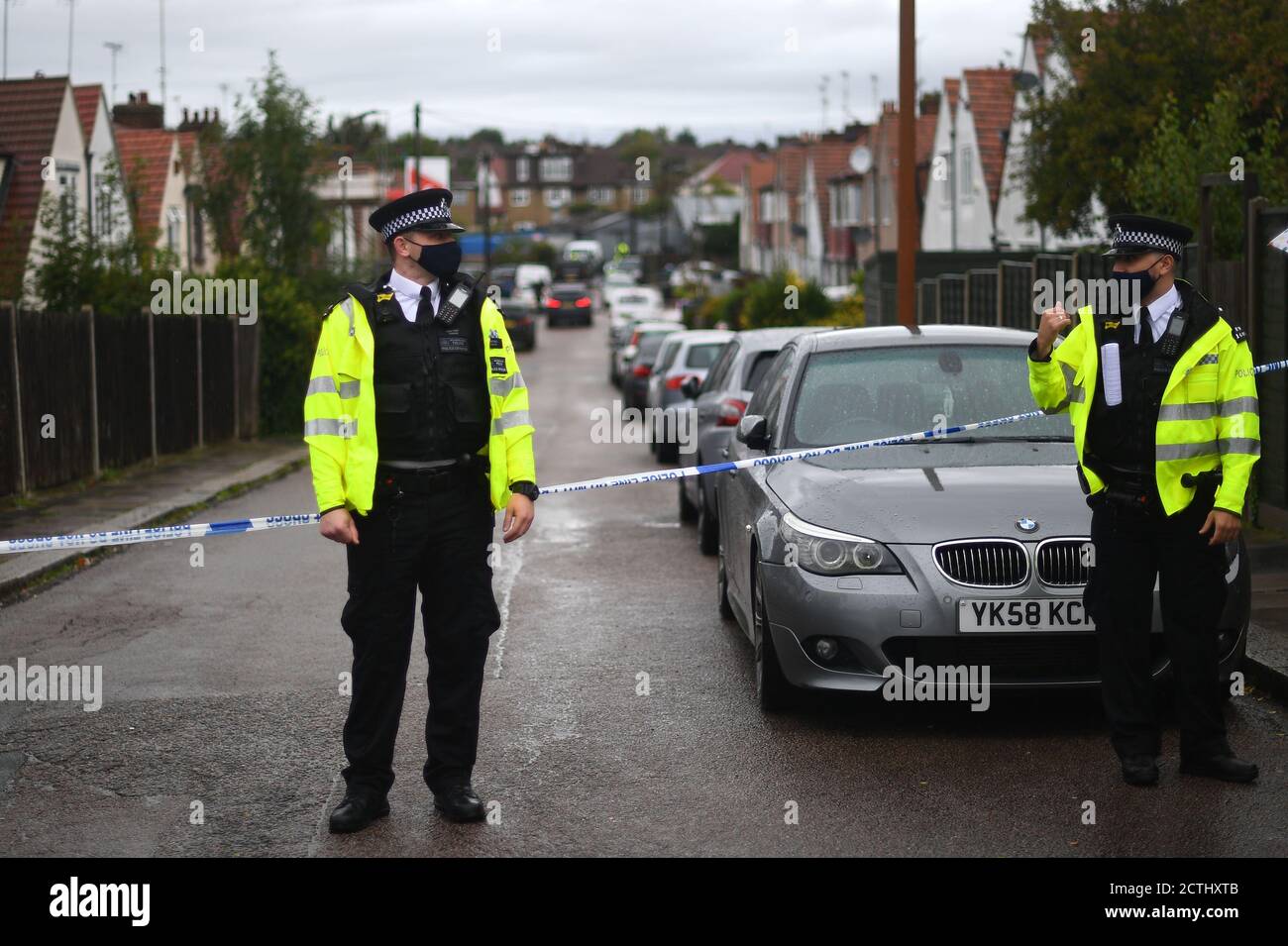 Police raid in north london hi-res stock photography and images - Alamy