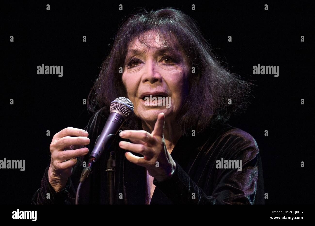 French singer juliette greco hi-res stock photography and images - Alamy