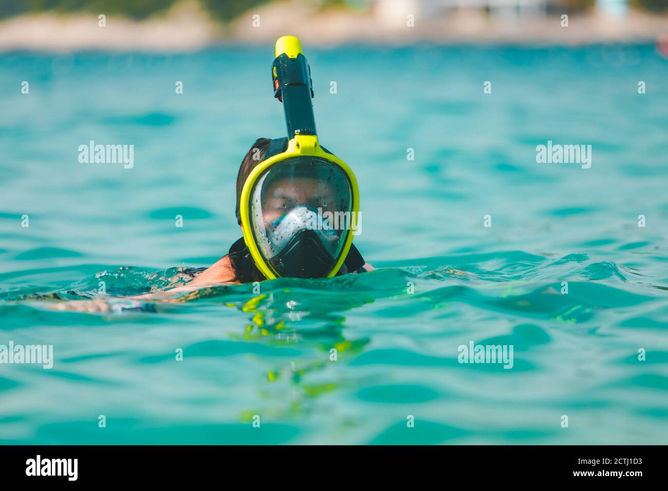Woman underwater dive action hi-res stock photography and images - Alamy