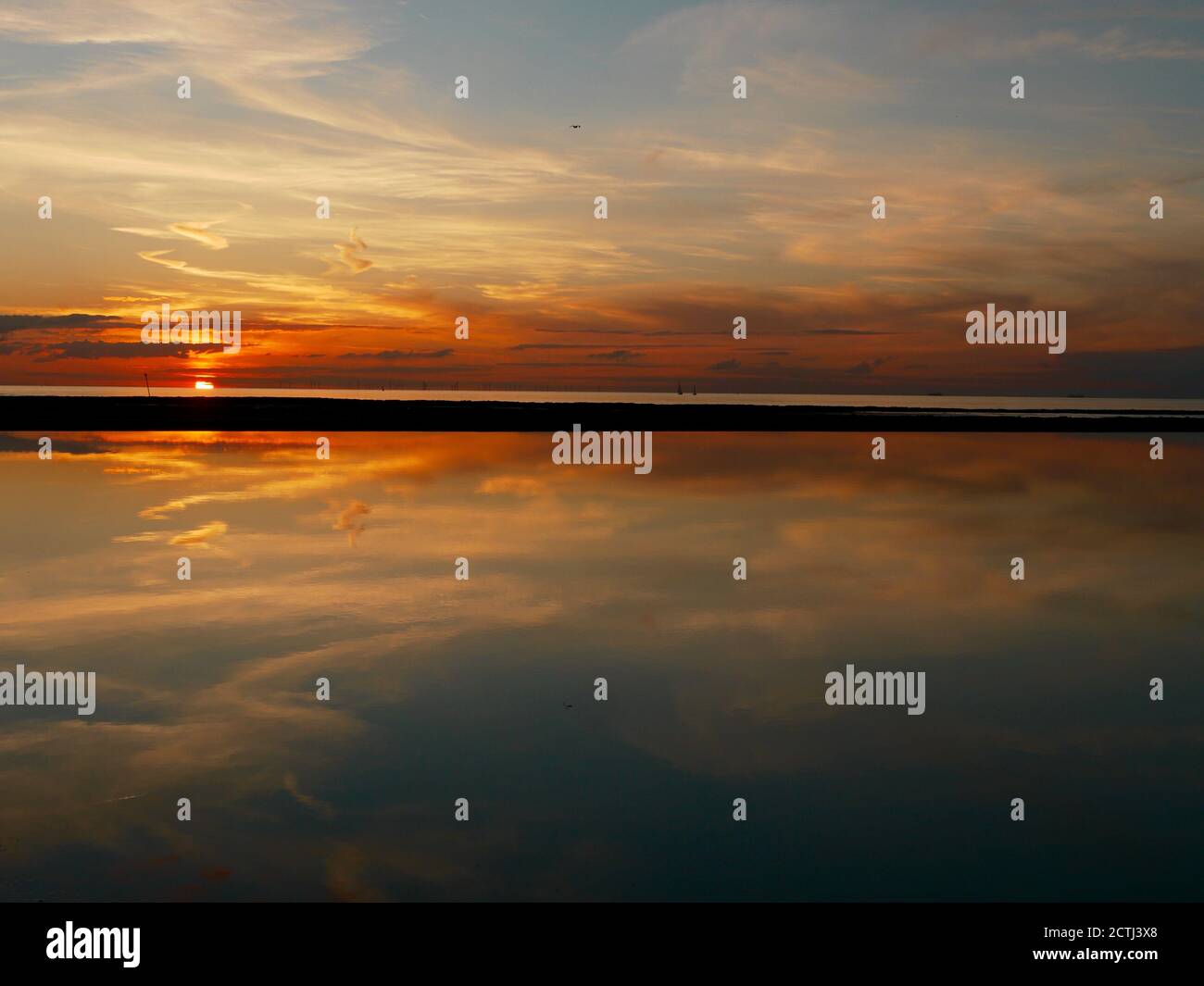 Margate Tidal Pool High Resolution Stock Photography and Images - Alamy