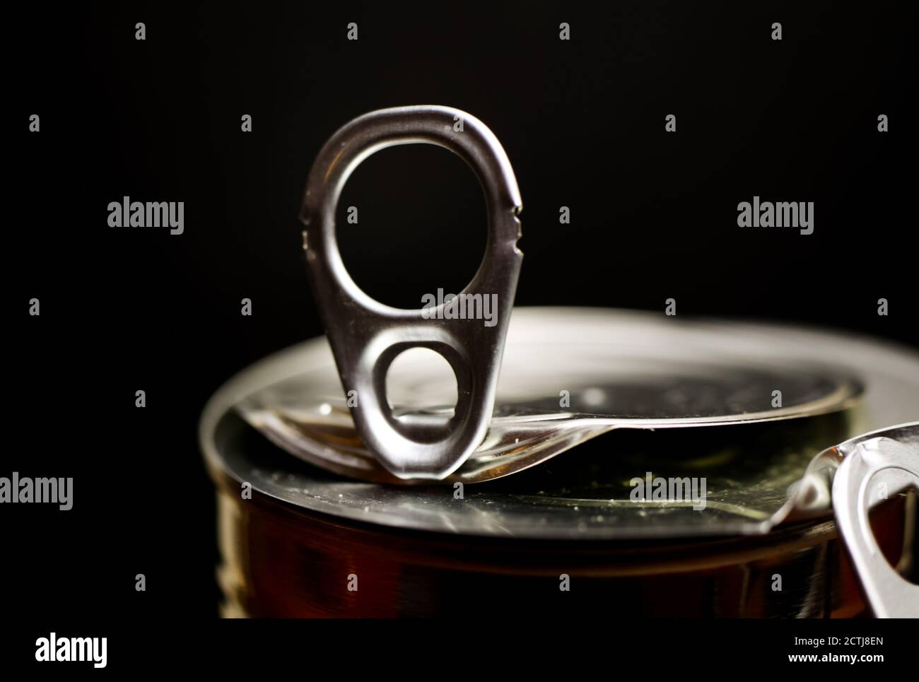 Pull tab hi-res stock photography and images - Alamy