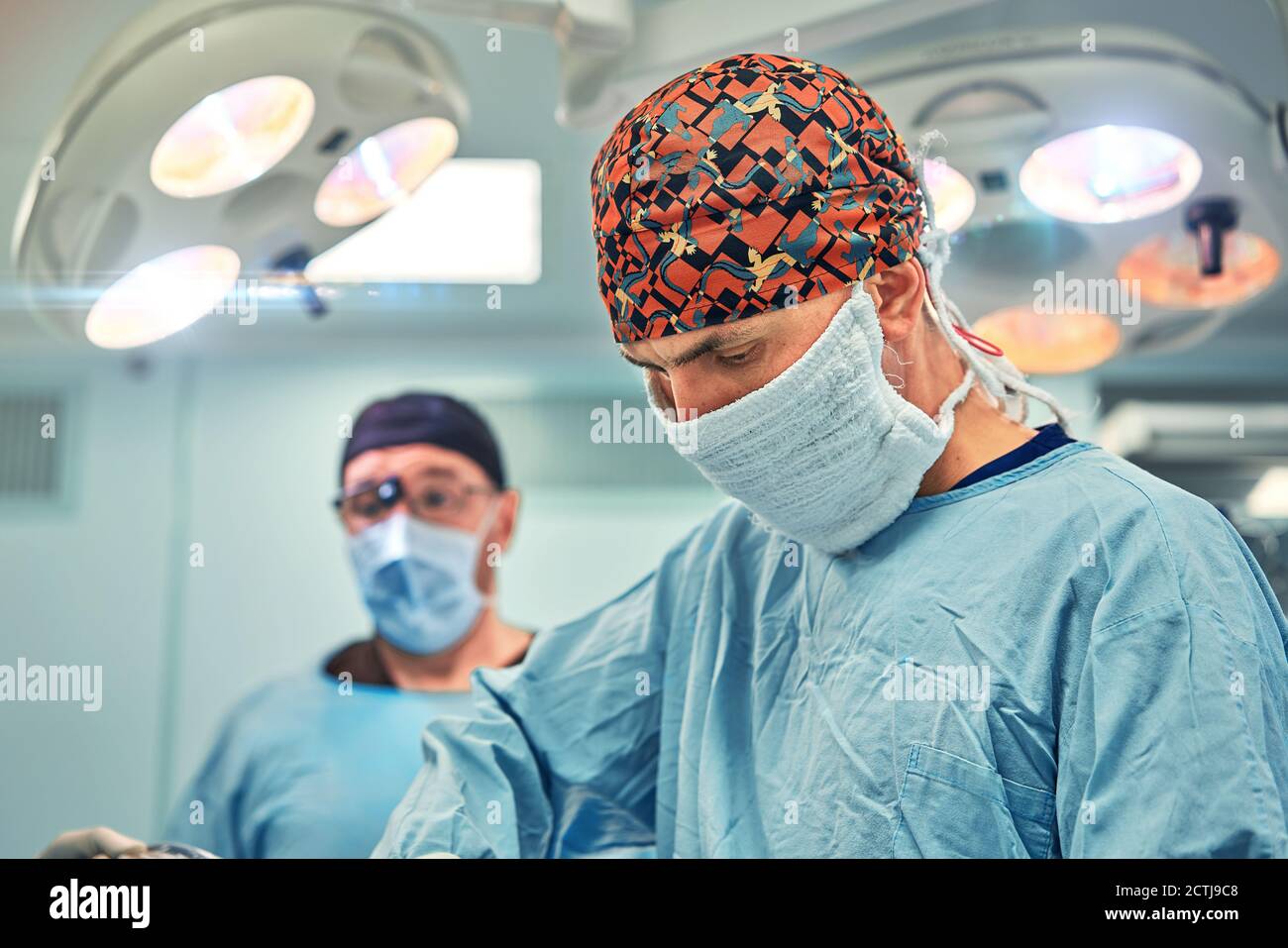 Team surgeon at work in operating room Stock Photo - Alamy