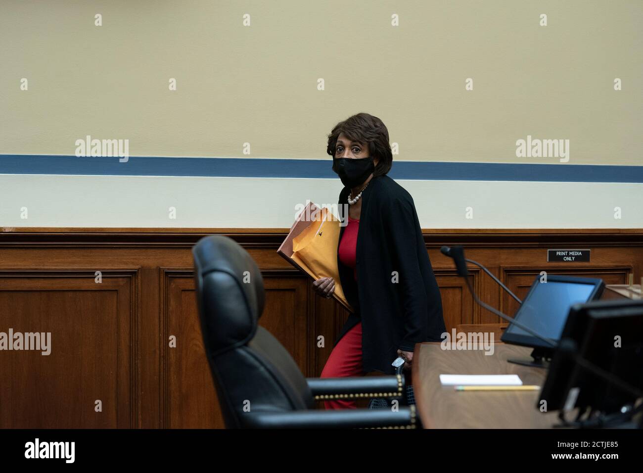 Maxine waters economy hi-res stock photography and images - Alamy