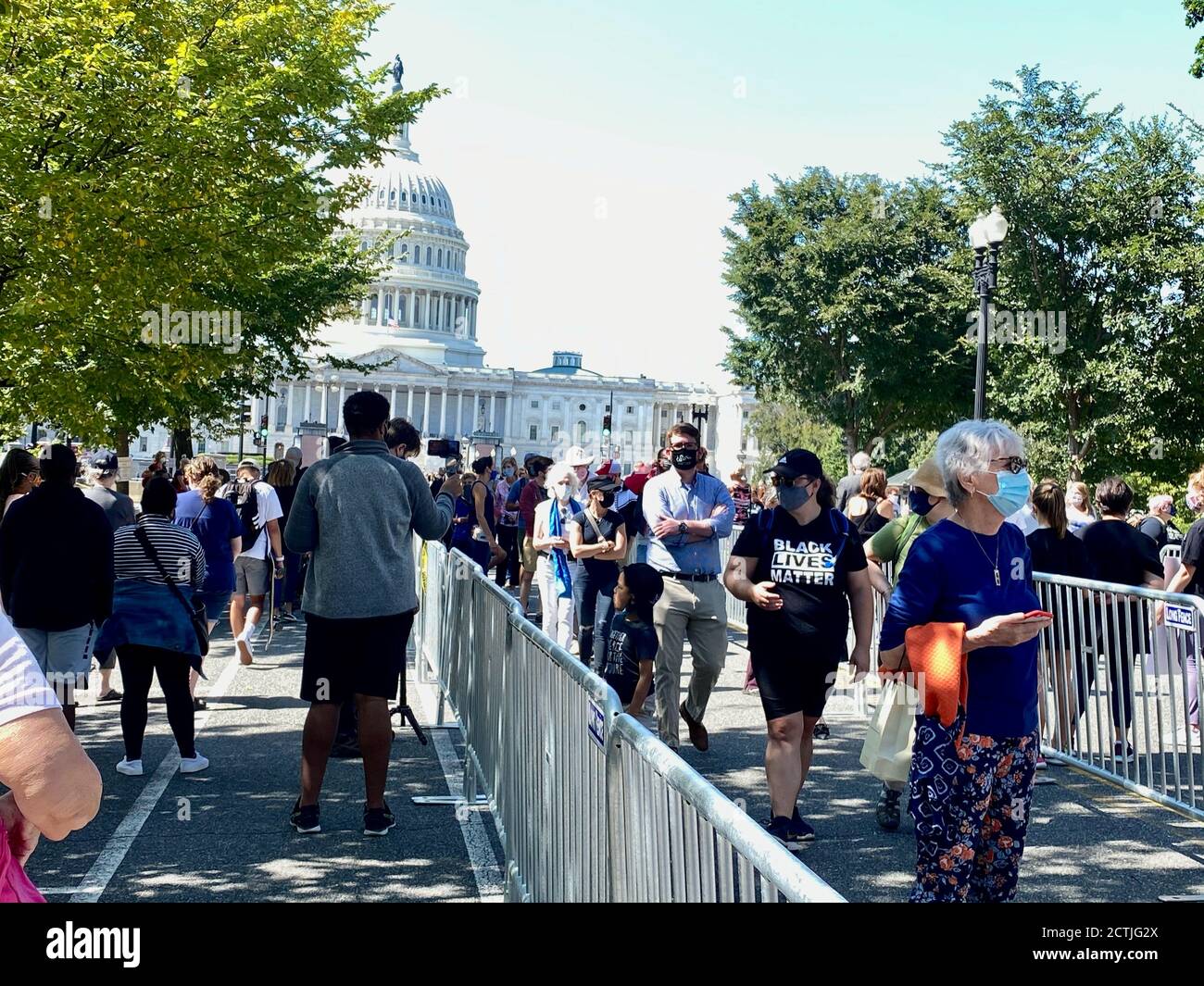 Washington Dc, Washington DC, USA. 23rd Sep, 2020. The public lines up ...