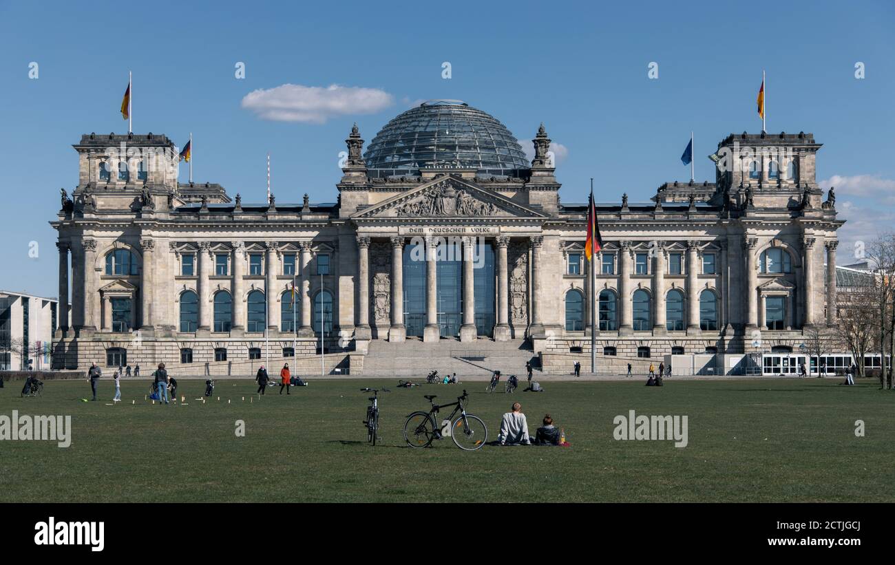 German parliament building Stock Photo - Alamy