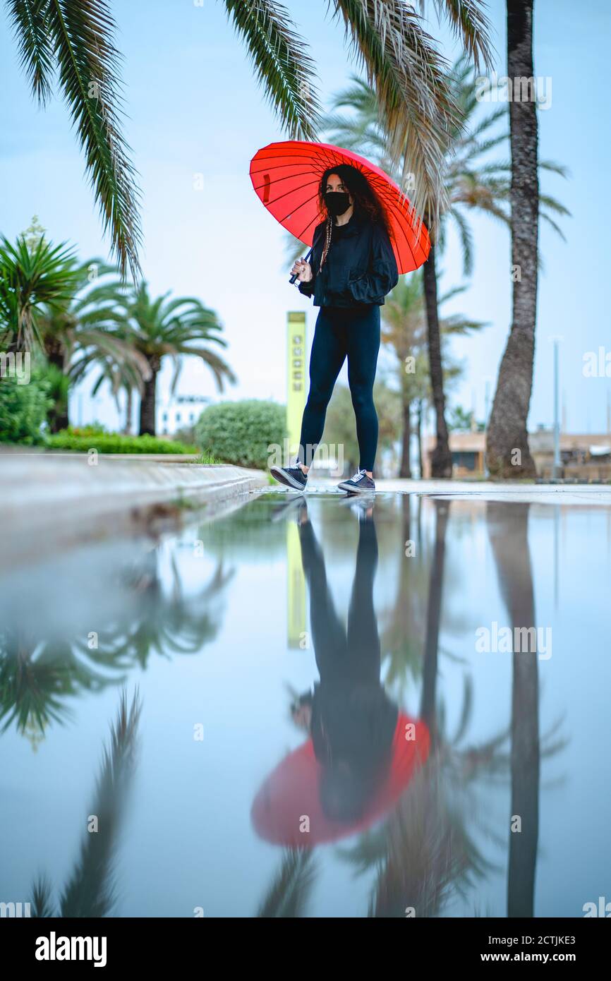 Reflection puddle sad hi-res stock photography and images - Alamy