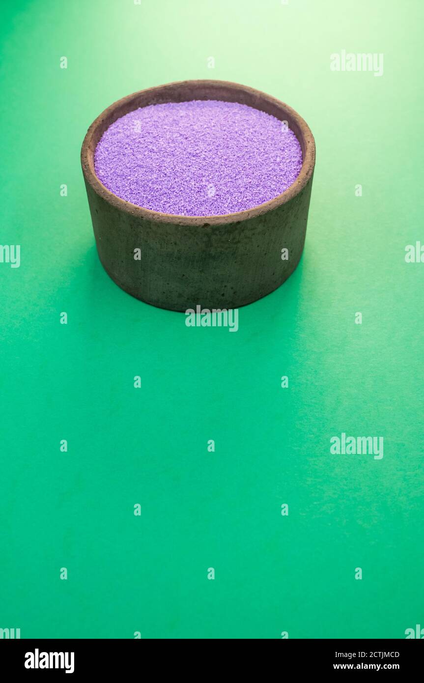 Colored sand art for kids hi-res stock photography and images - Alamy