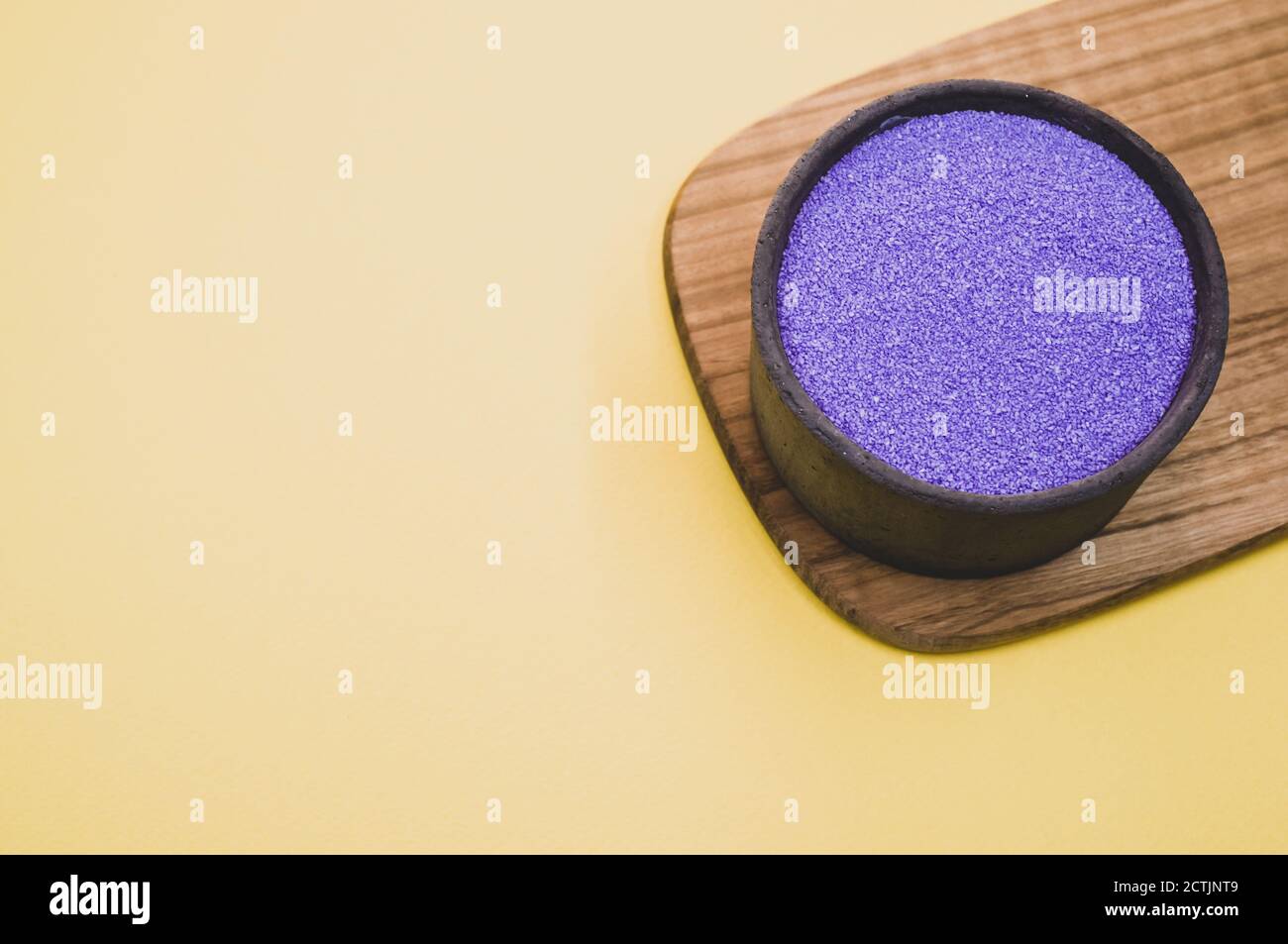 Colored sand art for kids hi-res stock photography and images - Alamy