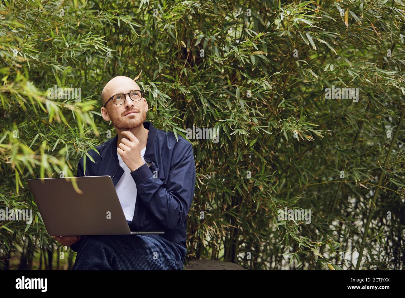 Laptop in public hi-res stock photography and images - Alamy