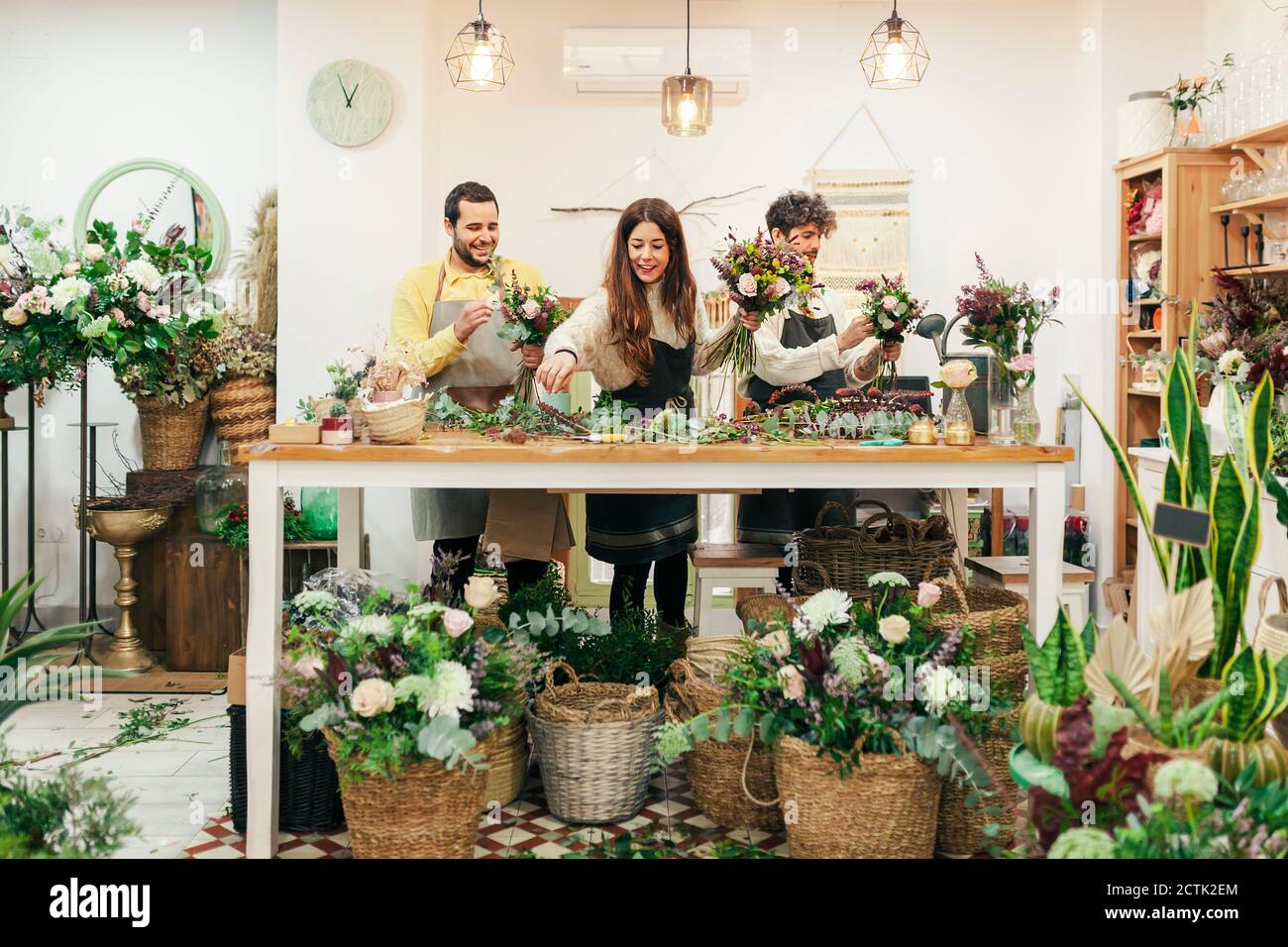 Team flower hi-res stock photography and images - Alamy