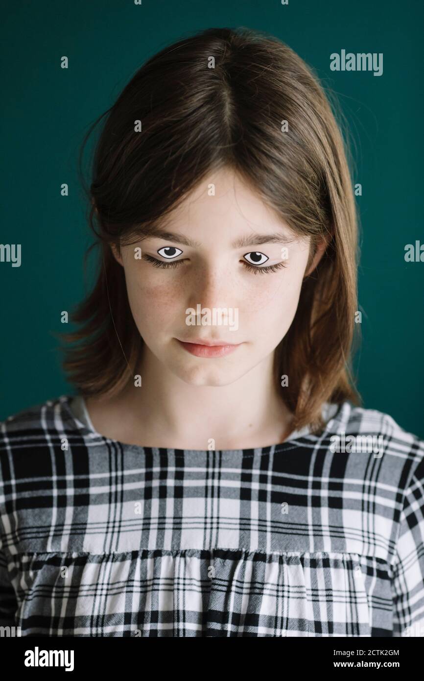 Art and craft googly hi-res stock photography and images - Alamy