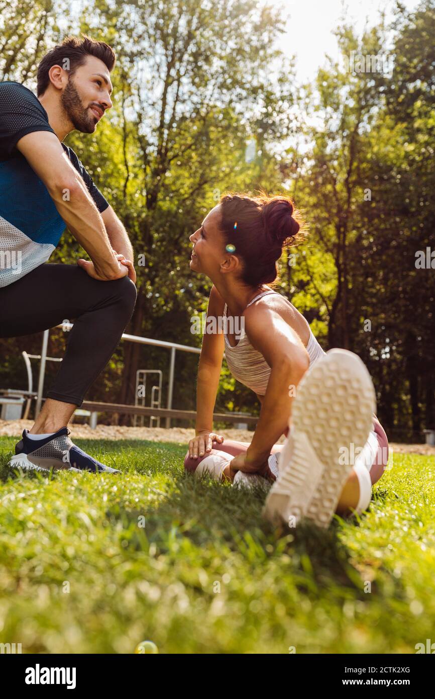 Light brown grass stretching hi-res stock photography and images - Alamy