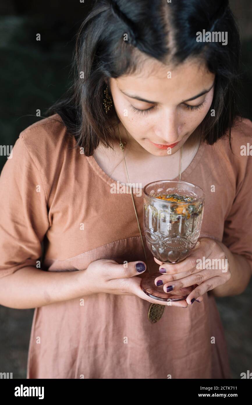 Woman dandelion tea hi-res stock photography and images - Alamy