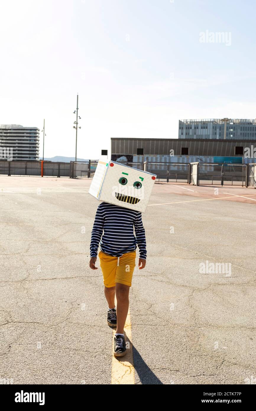 Children robot full length hi-res stock photography and images - Alamy
