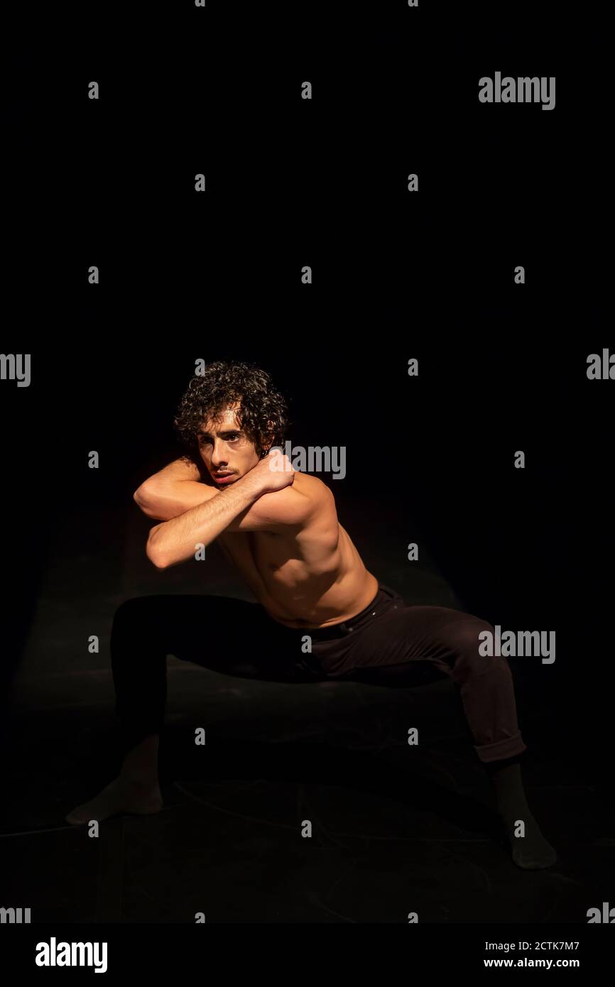 Black Male Dancer High Resolution Stock Photography and Images - Alamy