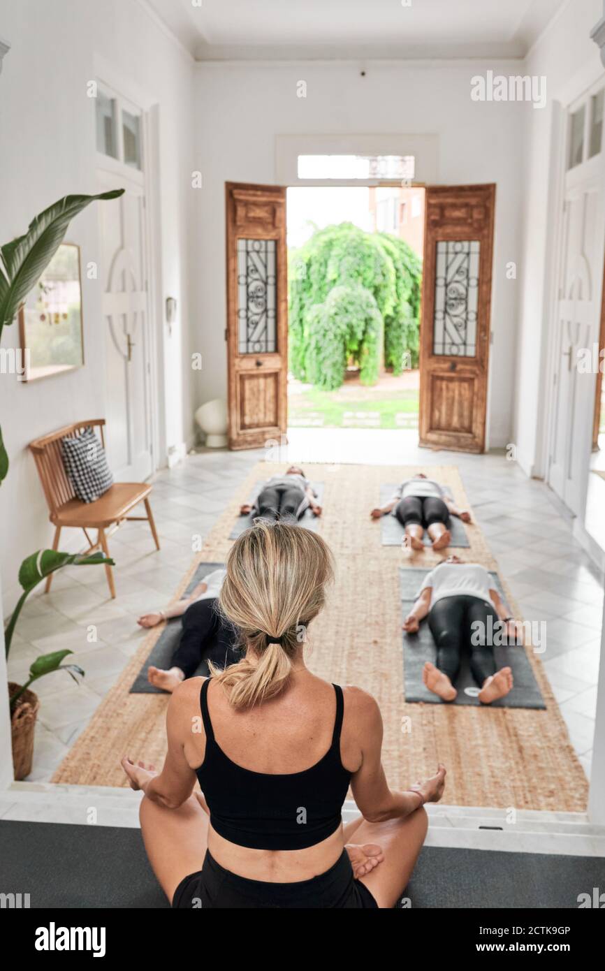 Mediating Woman High Resolution Stock Photography and Images - Alamy