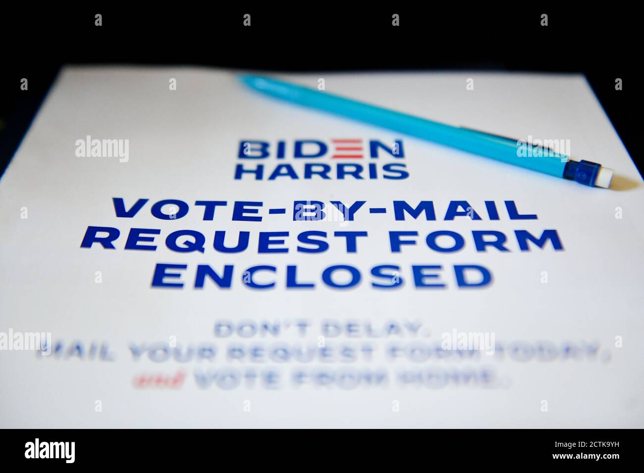 Vote via mail hi-res stock photography and images - Alamy