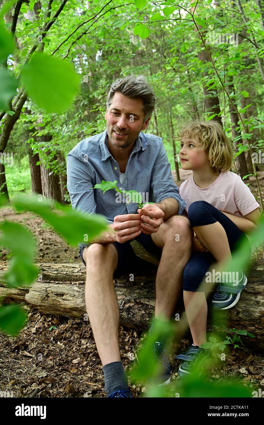 Father talking to daughter hi-res stock photography and images - Alamy