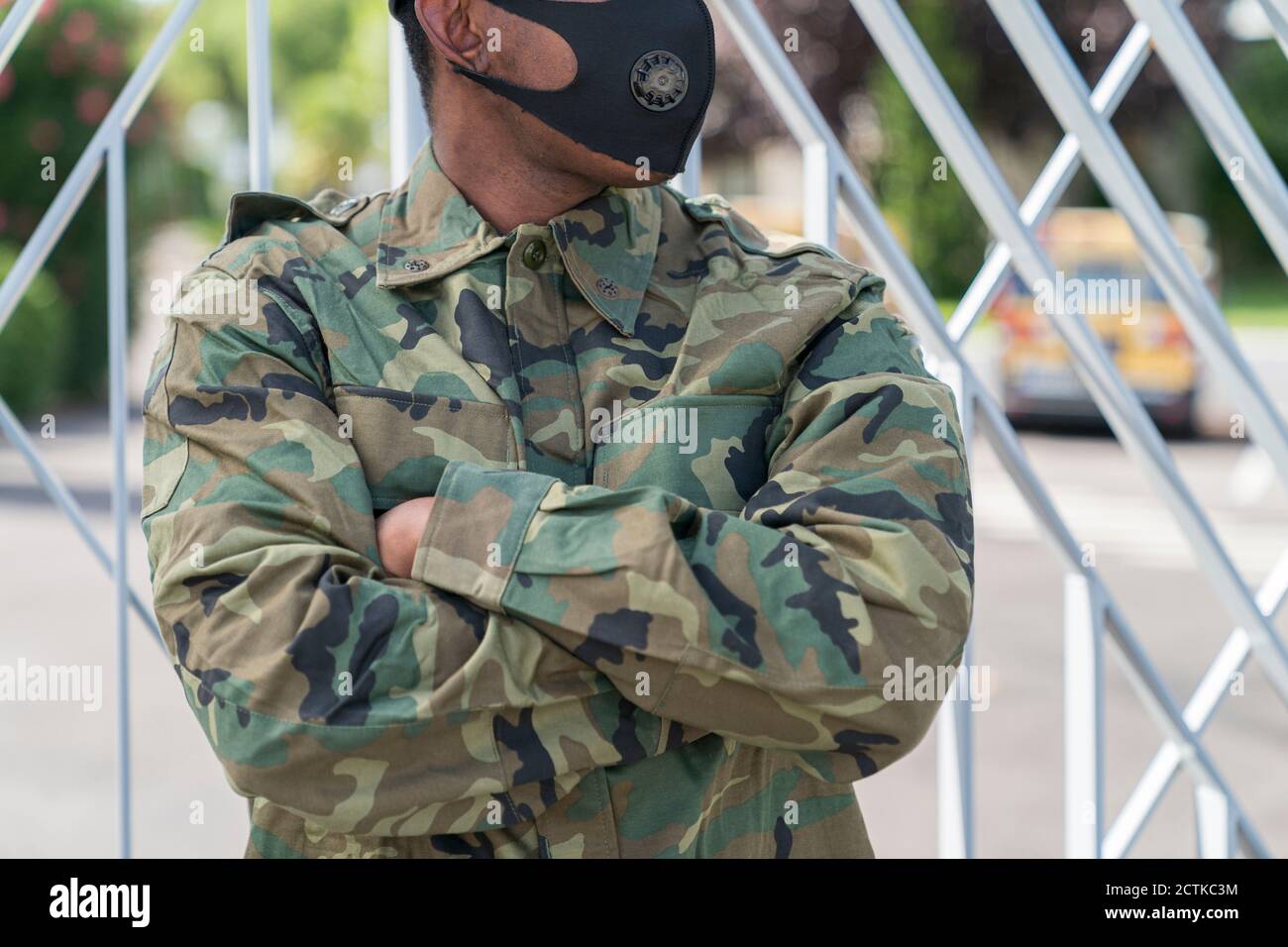 Military descent hi-res stock photography and images - Alamy