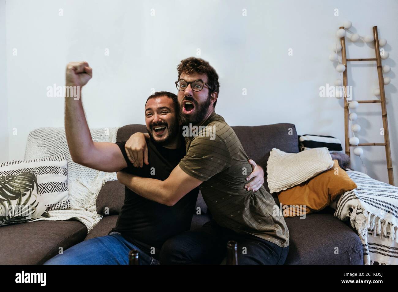 All male spectators hi-res stock photography and images - Alamy