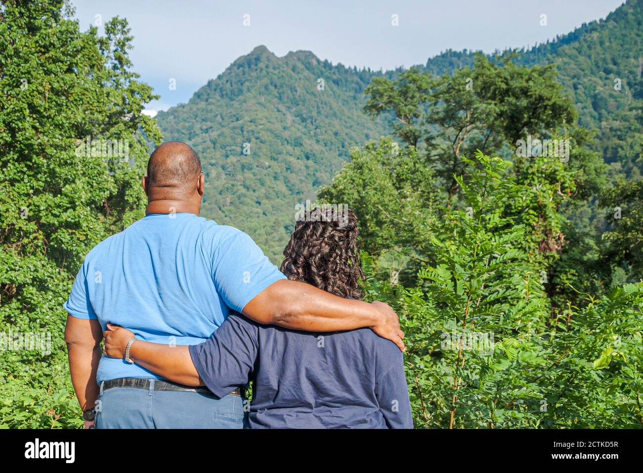 Man looking at scenery hi-res stock photography and images - Alamy