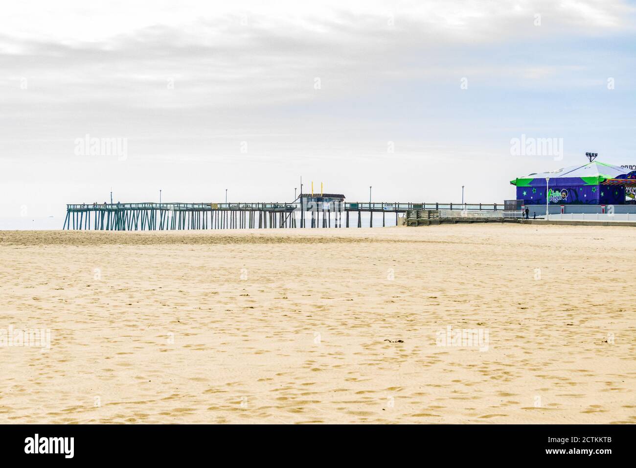Ocean city inlet fishing pier hi-res stock photography and images - Alamy