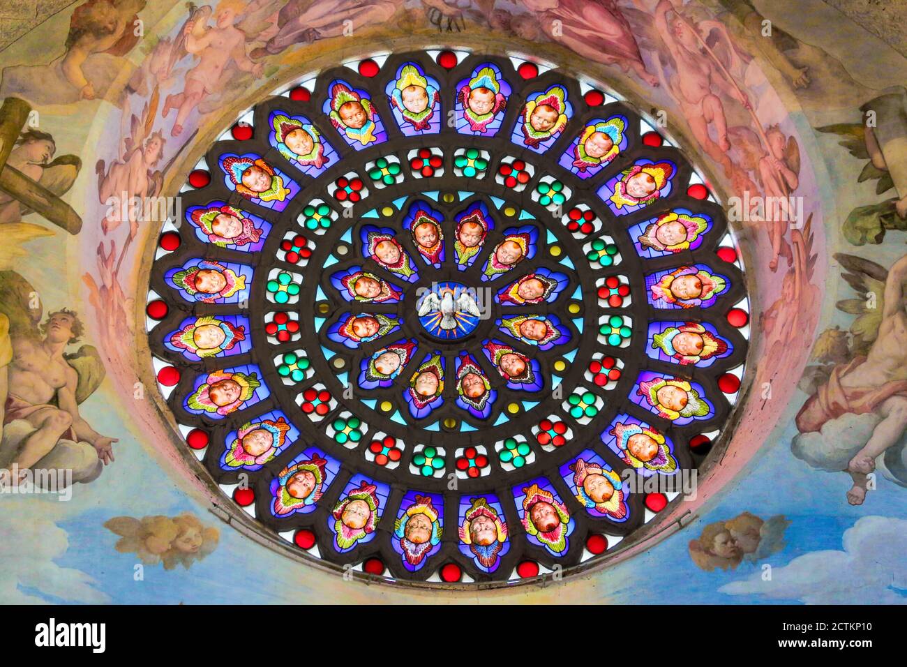 Medieval stained glass rose hi-res stock photography and images - Alamy