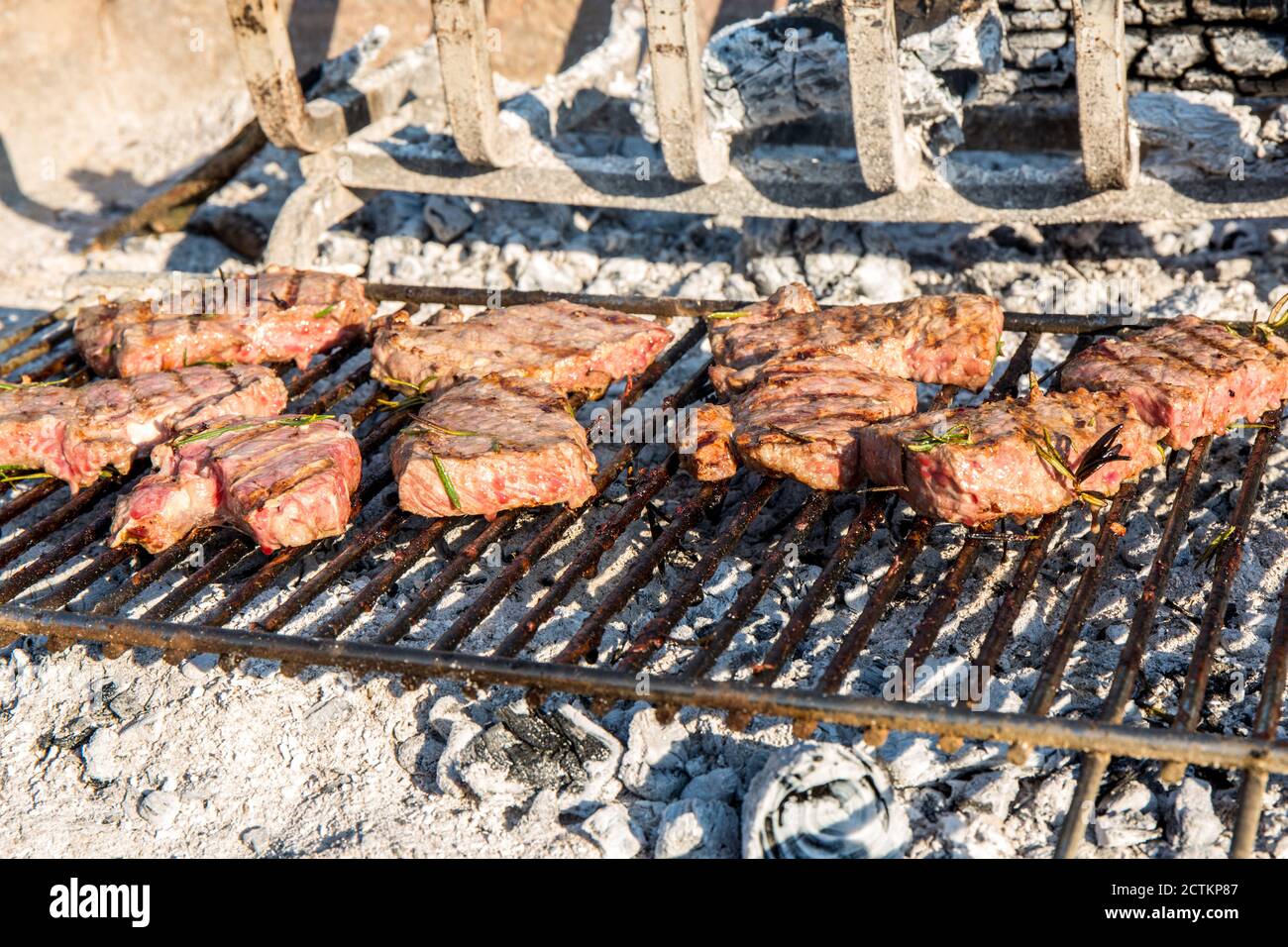 Outside beef hi-res stock photography and images - Alamy