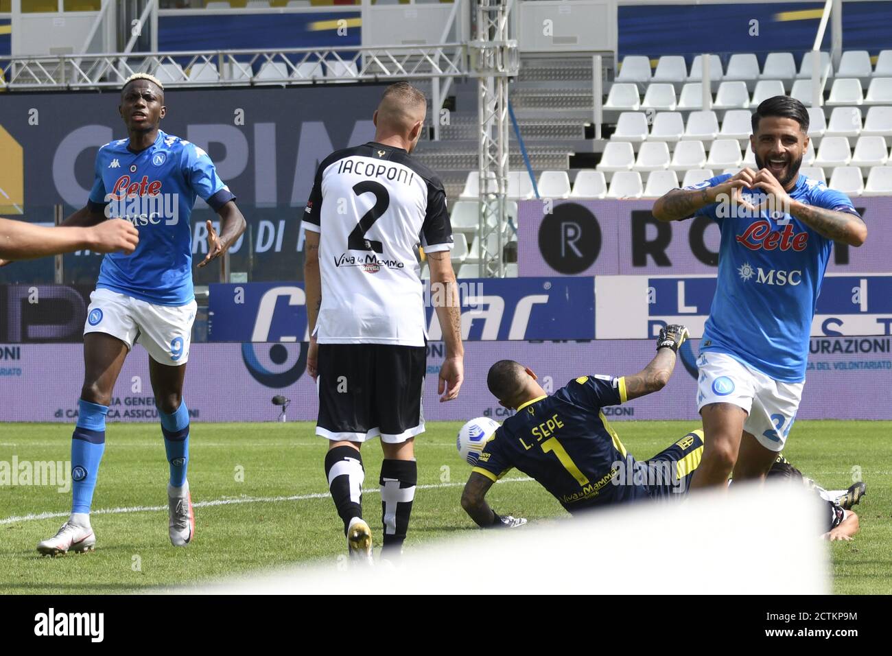 Lorenzo insigne goal hi-res stock photography and images - Alamy