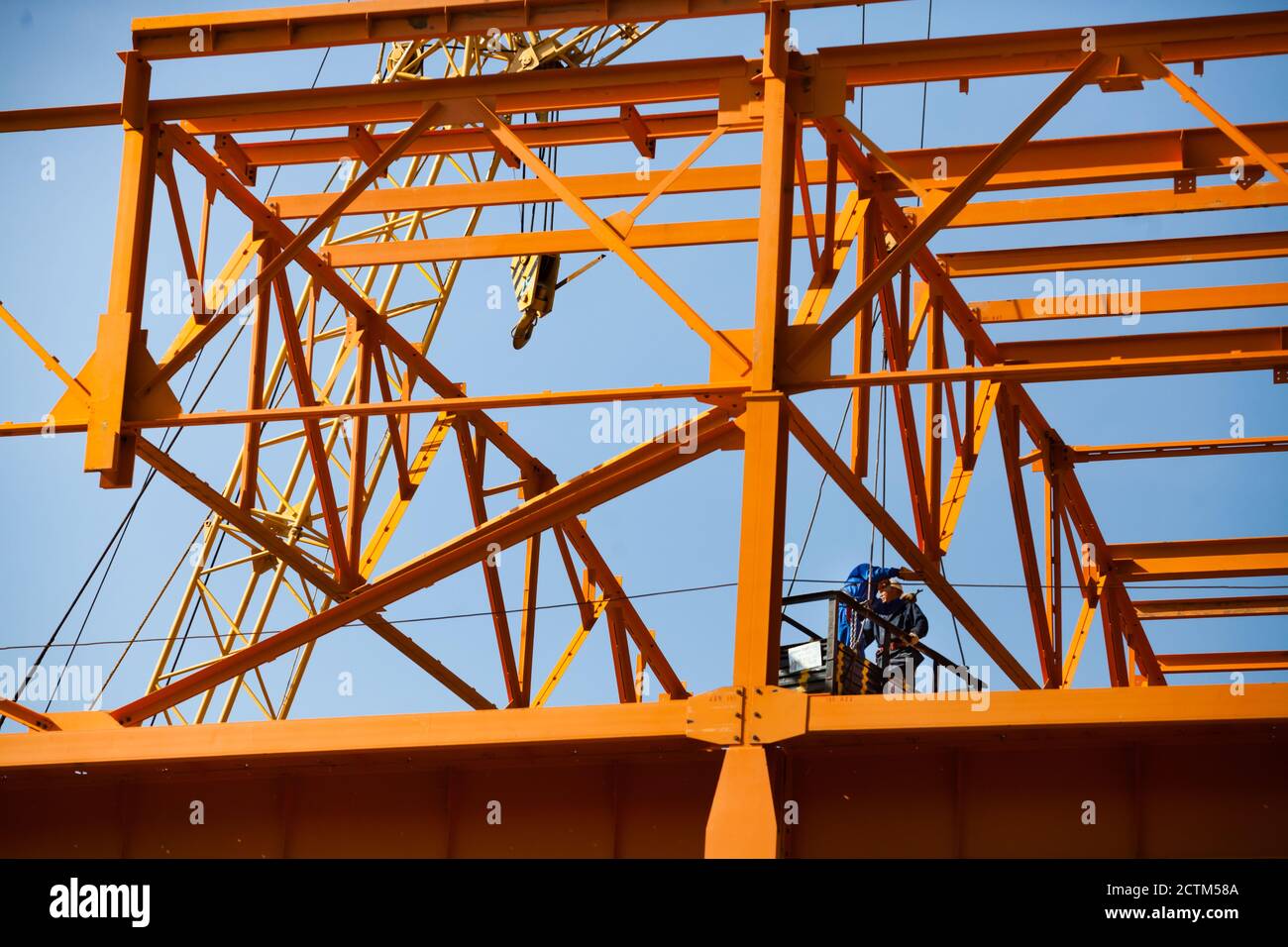 Suspended cradle hi-res stock photography and images - Alamy