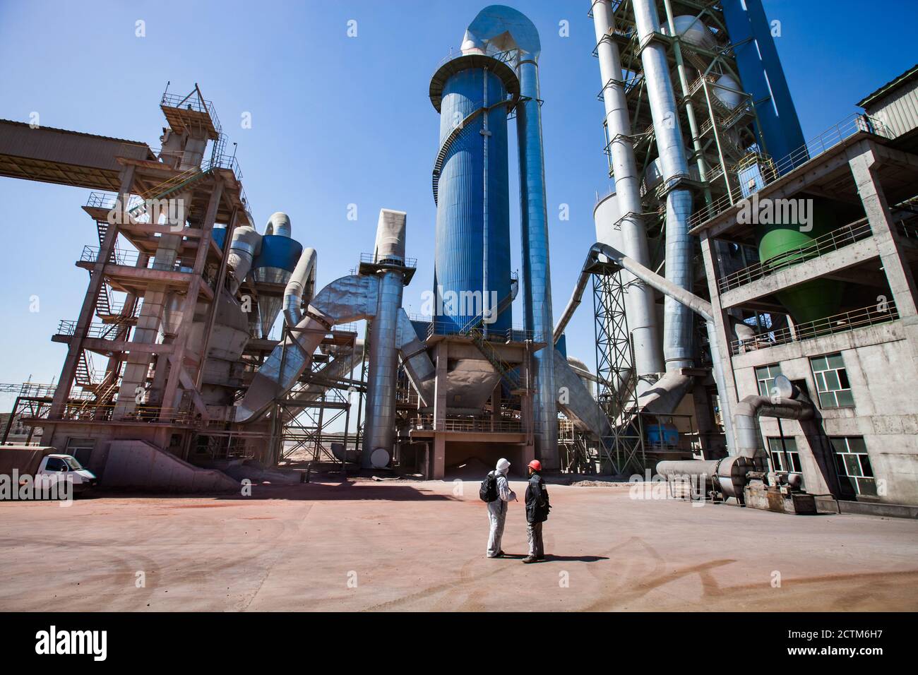 Cement plant hi-res stock photography and images - Alamy
