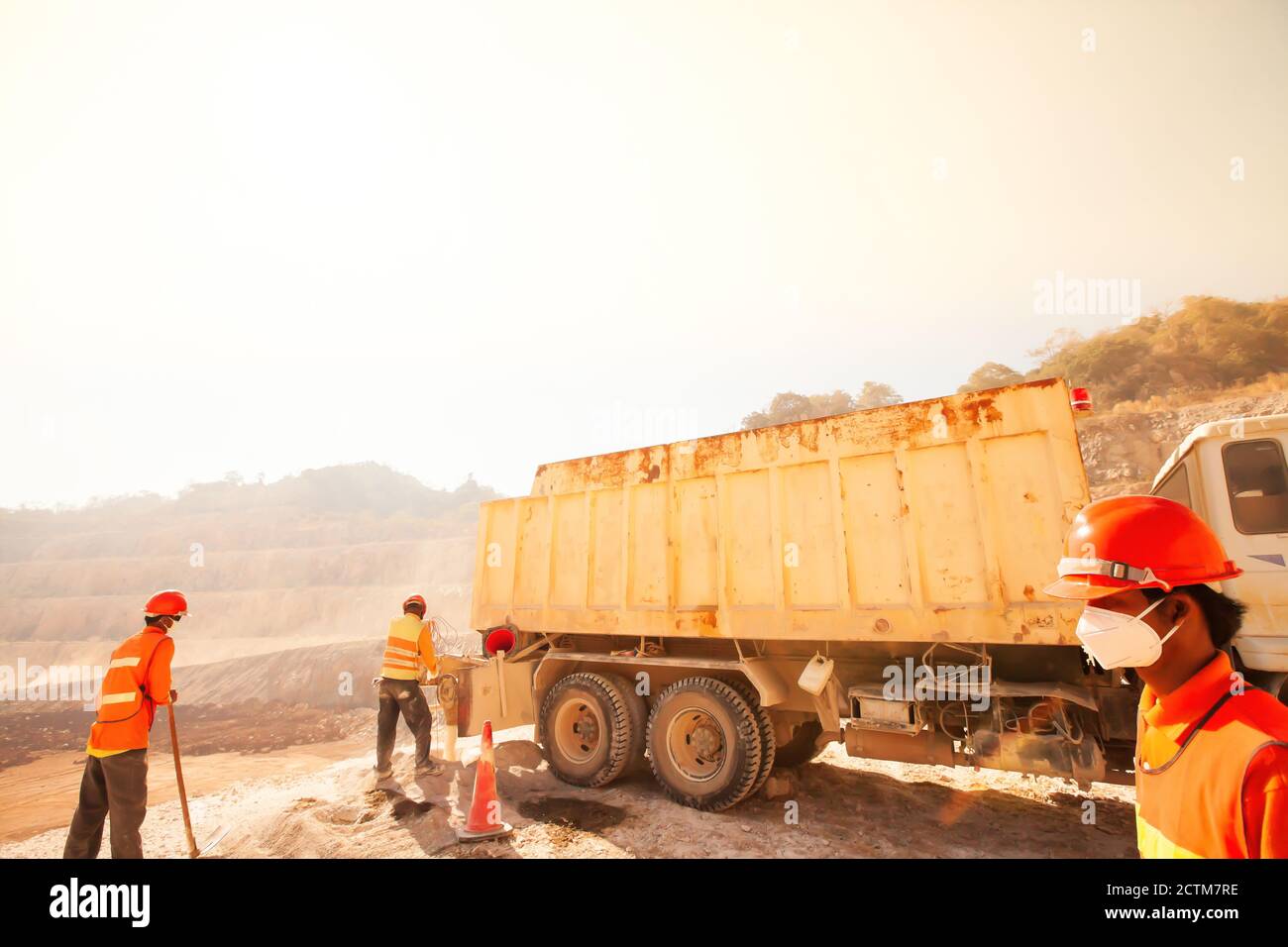 Working in hot weather hi-res stock photography and images - Alamy