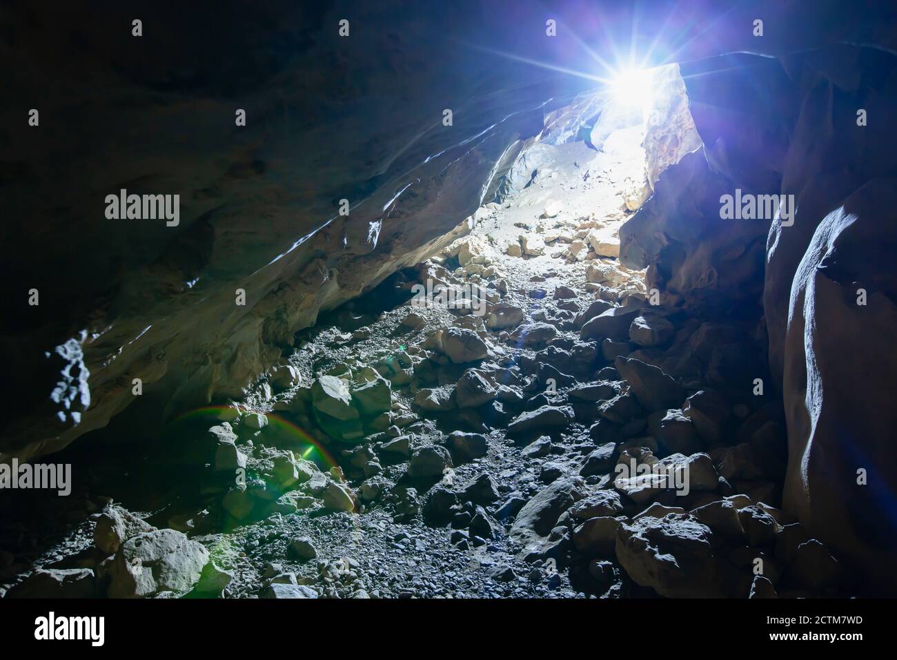 Inside cave looking out hi-res stock photography and images - Alamy