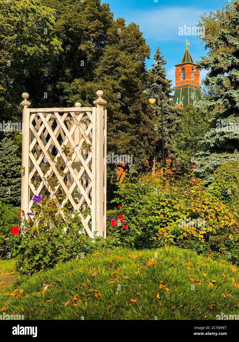 Moscow russia beautiful gardens hi-res stock photography and images - Alamy