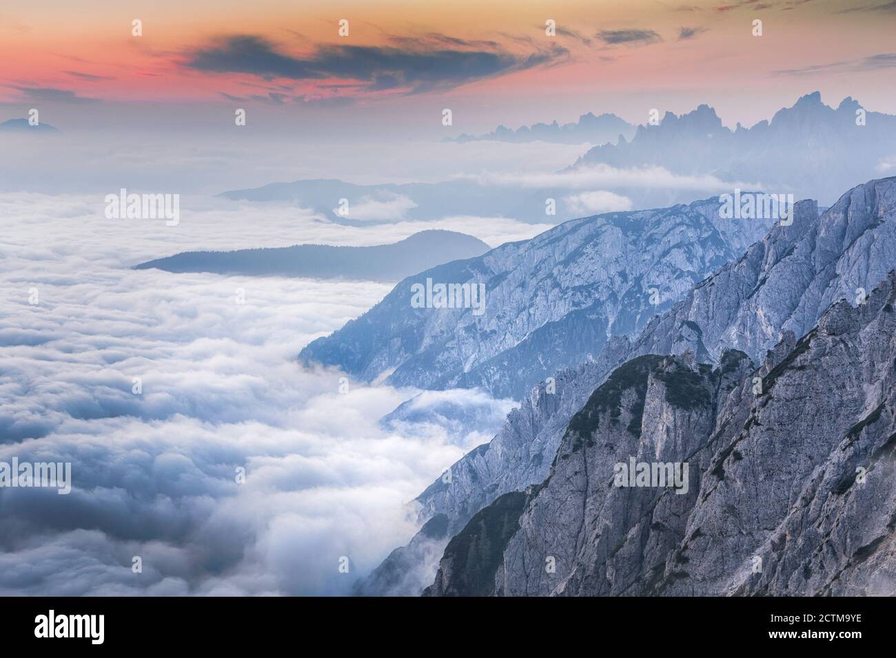 Sunrise on a mountain hi-res stock photography and images - Alamy