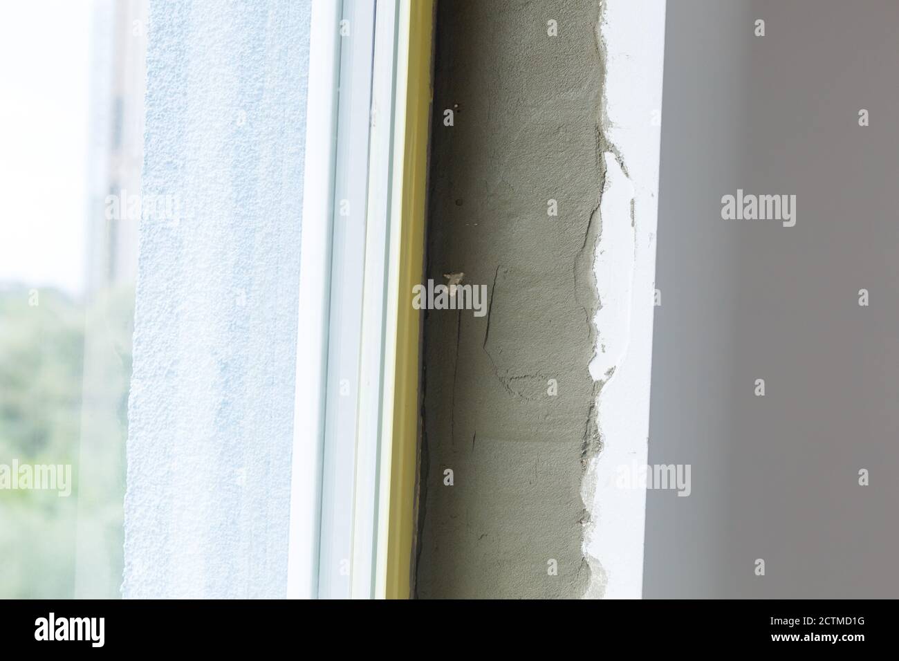Applying putty window hi-res stock photography and images - Alamy