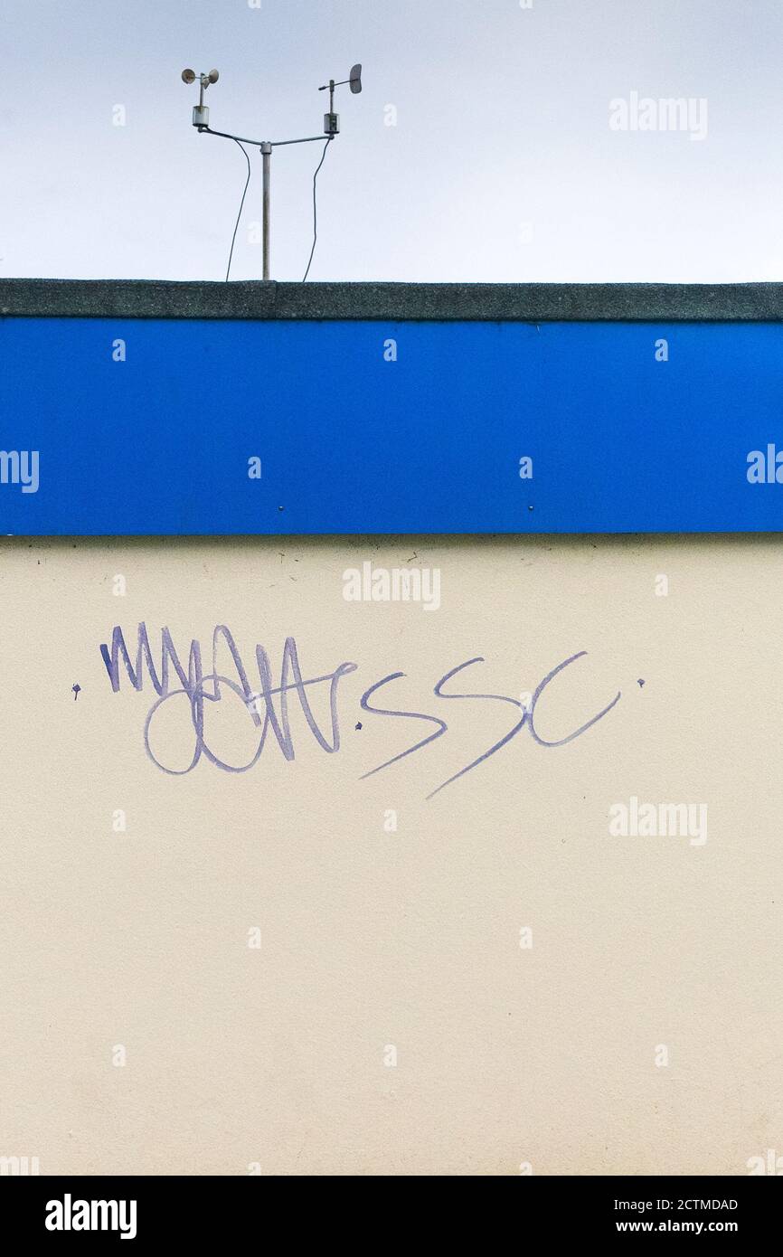 Signature wall hi-res stock photography and images - Alamy