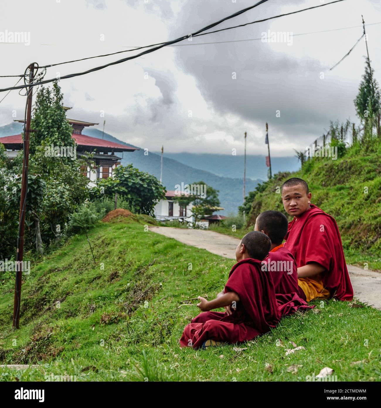 Monk boy hi-res stock photography and images - Alamy