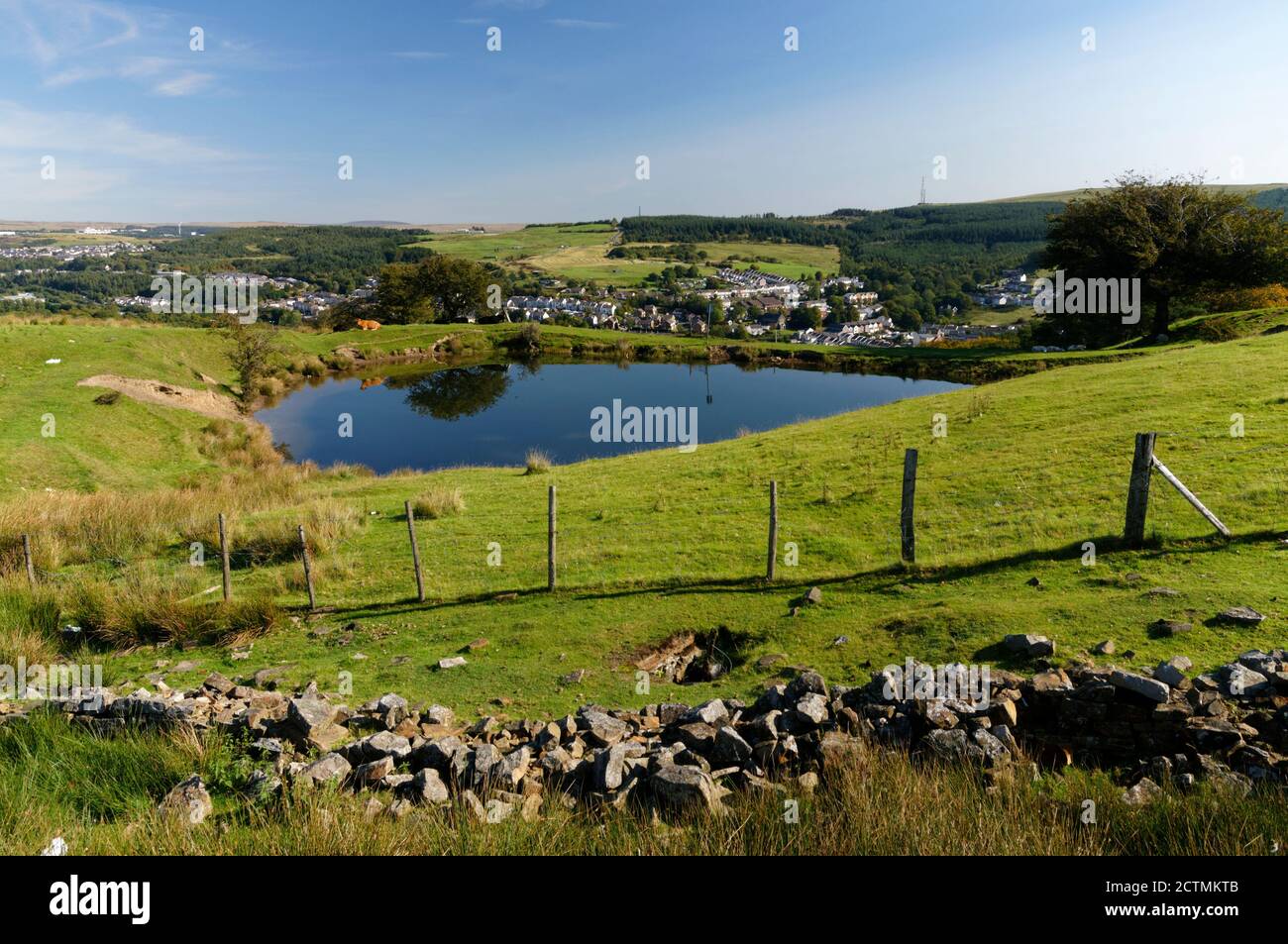 Blue pool wales hi-res stock photography and images - Alamy