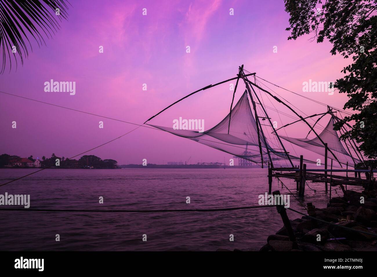 India, Kerala, Cochin - Kochi, Fort Kochi, Chinese fishing nets Stock ...