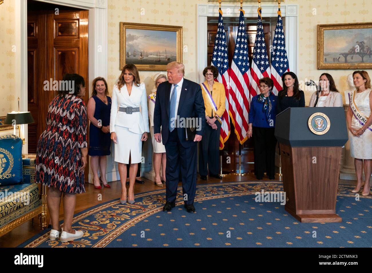 Signing 19th amendment hi-res stock photography and images - Alamy