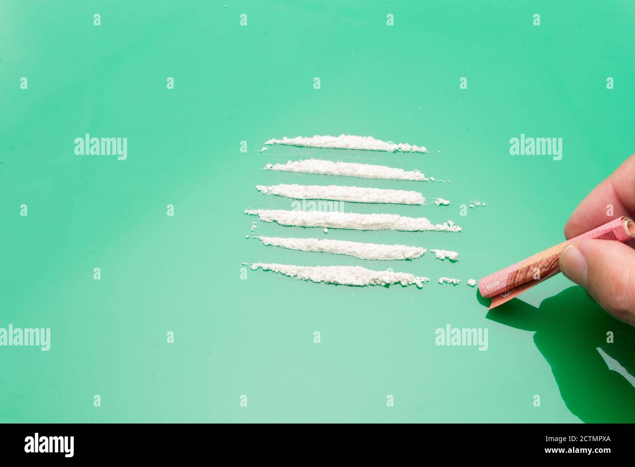 Cocaine party youth hi-res stock photography and images - Alamy