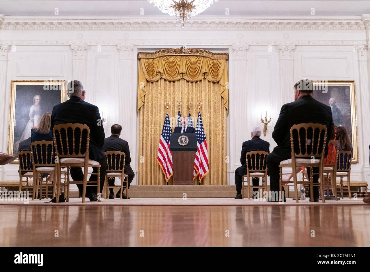 White house east room hi-res stock photography and images - Alamy