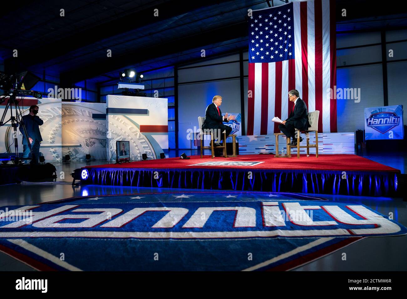 Fox news host hi-res stock photography and images - Alamy