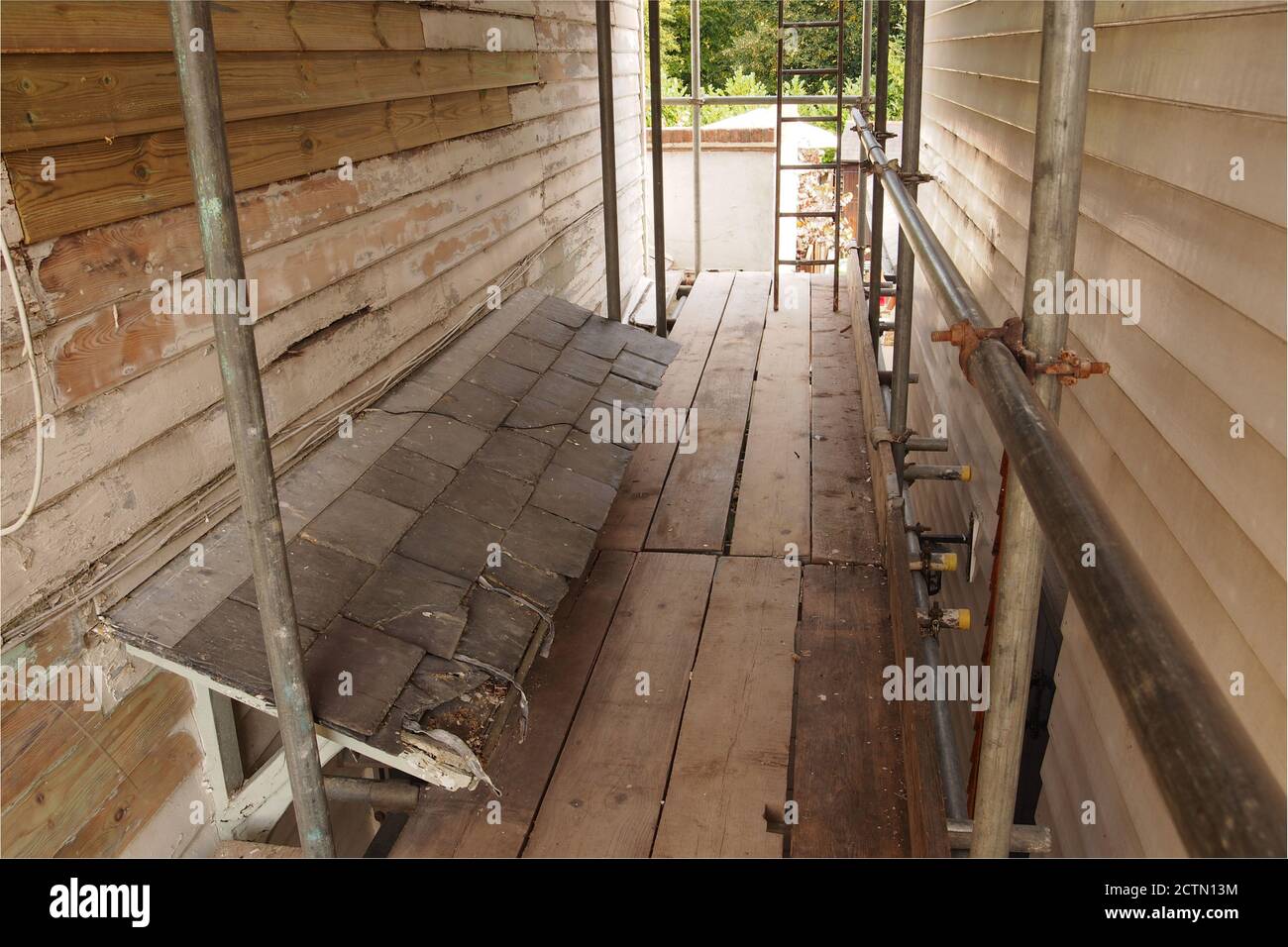 Construction cladding roof hi-res stock photography and images - Alamy