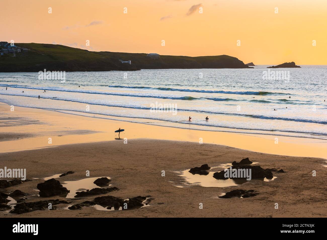 Fistral in newquay cornwall hi-res stock photography and images - Alamy