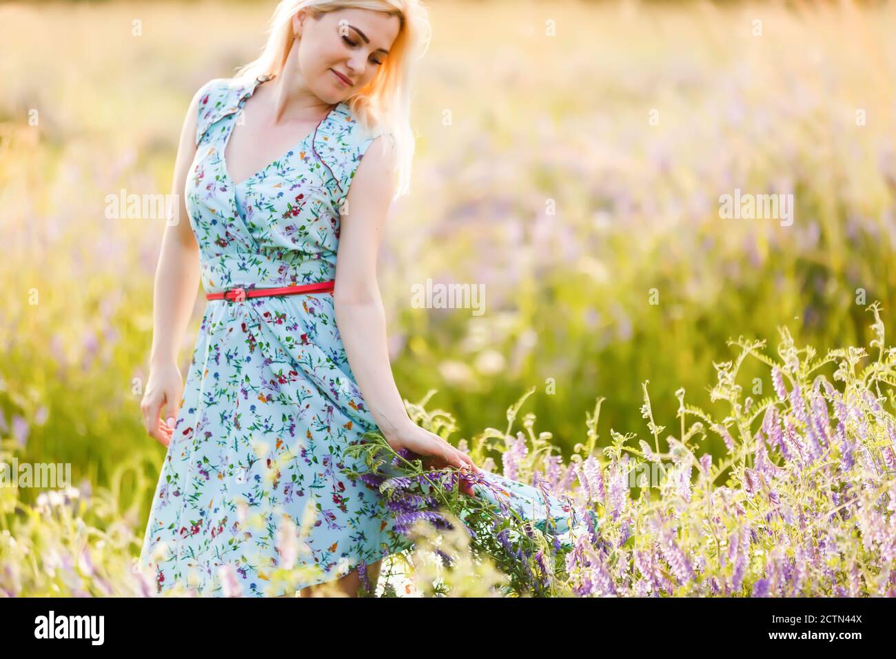 Enjoyment. Free Happy Woman Enjoying Nature. Beauty Girl Outdoor ...