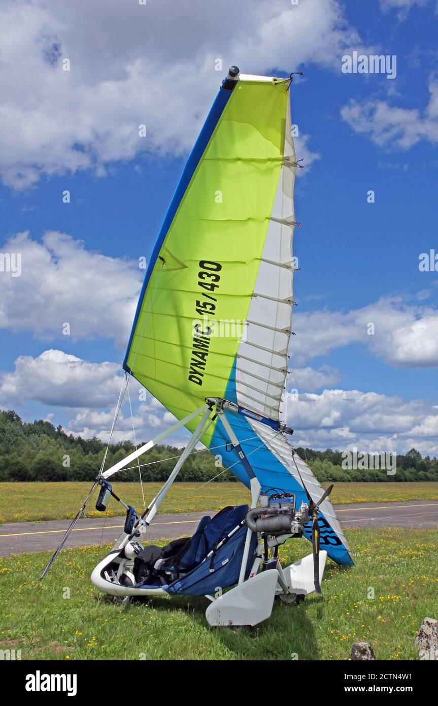 A 'Dynamic 15/430' Microlight (or Ultralight) aircraft, spotted at ...