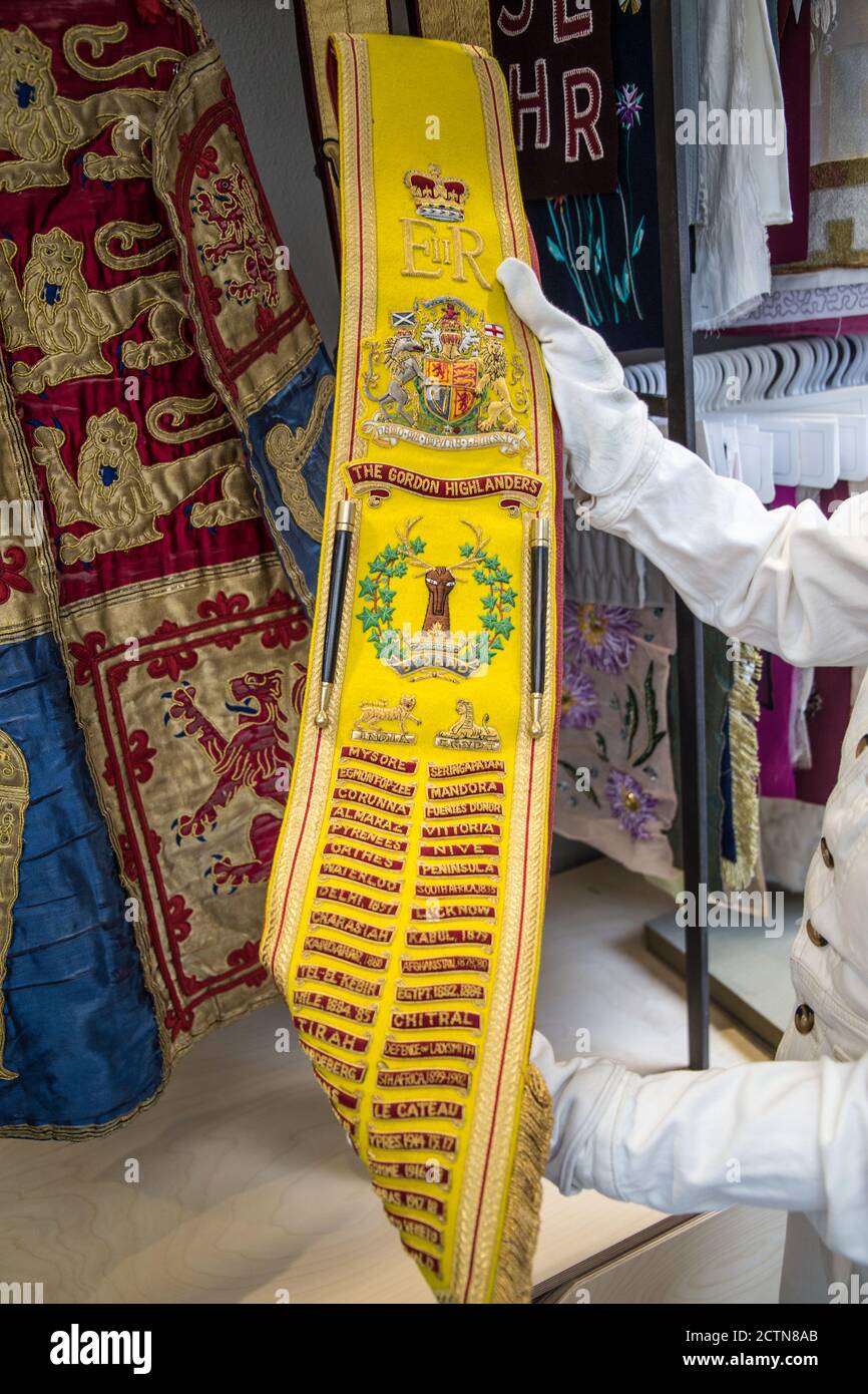 Members of the gentlemen at arms hi-res stock photography and images ...