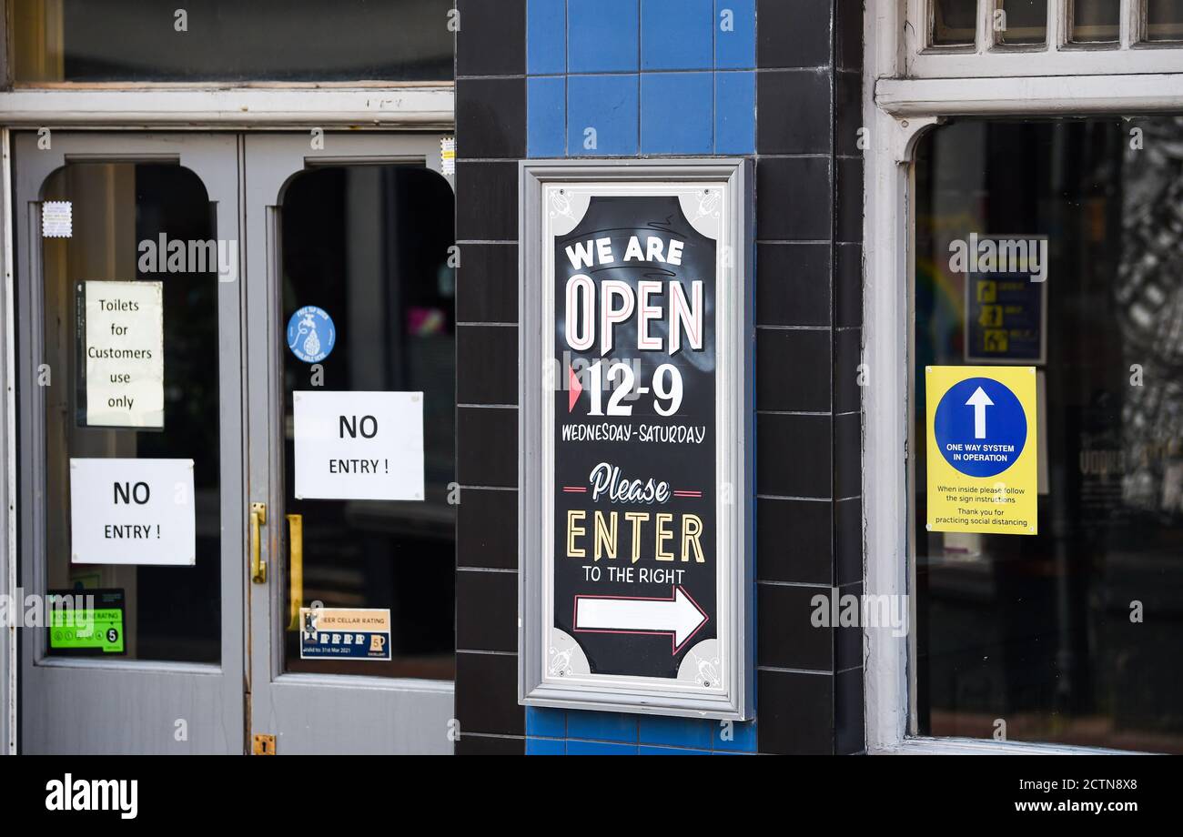 12 hours and 19 hi-res stock photography and images - Alamy